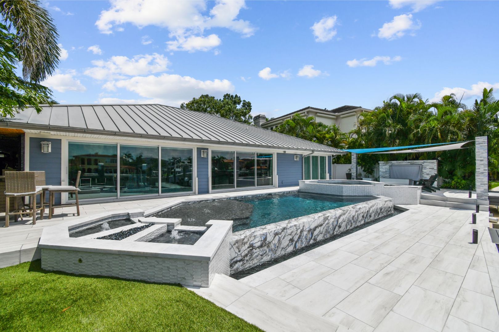 Portfolio - Ultra Custom Pool Design